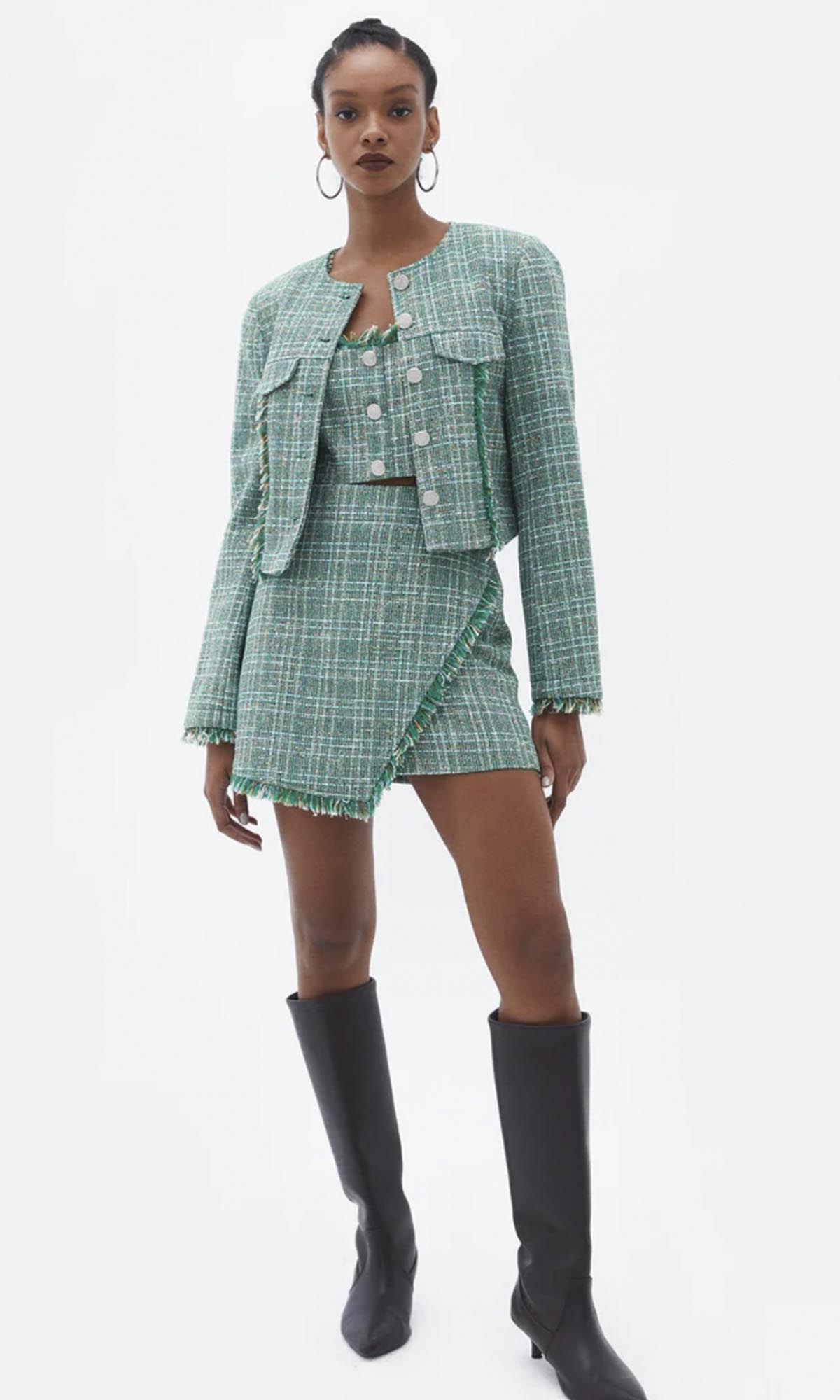 Descubre cómo lucir el tweed también durante el verano