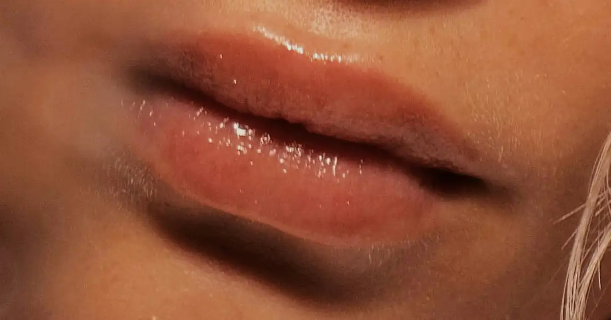 Labio mordido: vuelve la tendencia 'beauty' más deseada del 2022 y ...