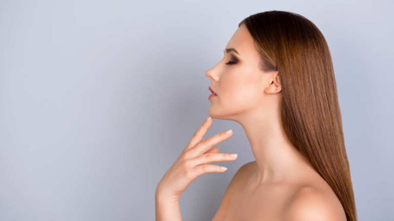 Cómo acabar con la papada que se le llama también tecnológica