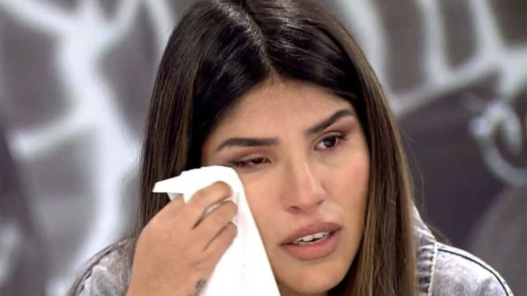 Isa Pantoja se rompe al hablar del empeoramiento en su estado de salud