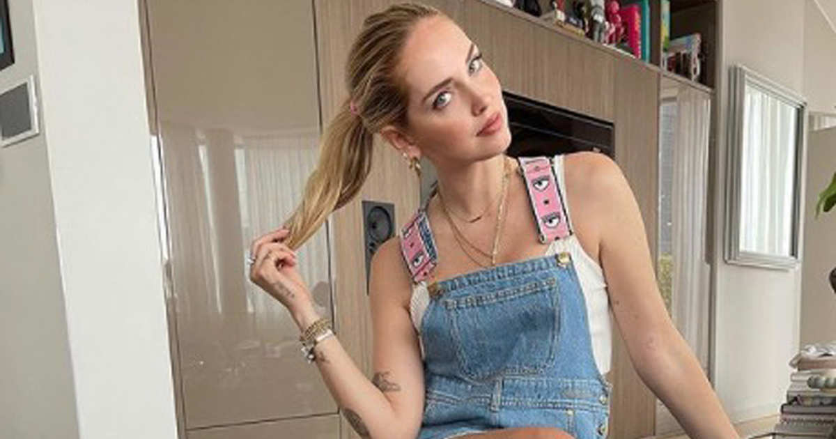 Las clásicas Crocs no pasan de moda: de Karol G a Margot Robbie, todas ...