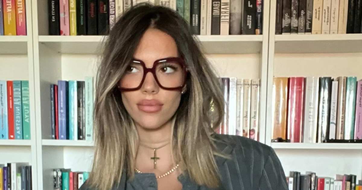 Descubrimos los libros que Alejandra Rubio atesora en su gran biblioteca