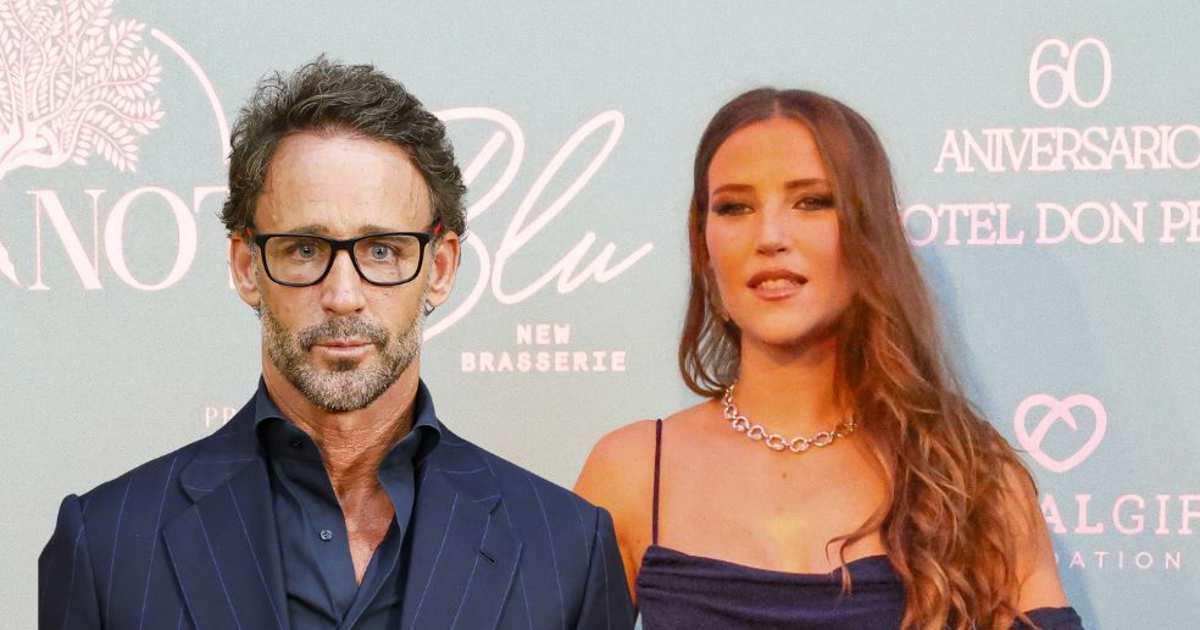 Álvaro Muñoz Escassi envía, en pleno directo, un importante mensaje a ...