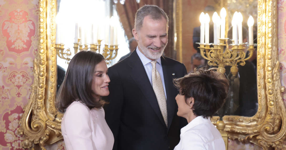 Sonsoles Ónega muestra en directo las palabras que le ha dedicado la ...