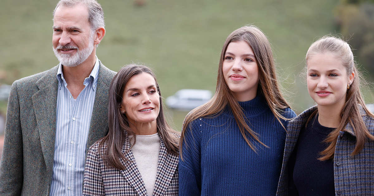 Los Reyes Felipe y Letizia con sus hijas, la Princesa Leonor y la infanta Sofía, viajan por ...