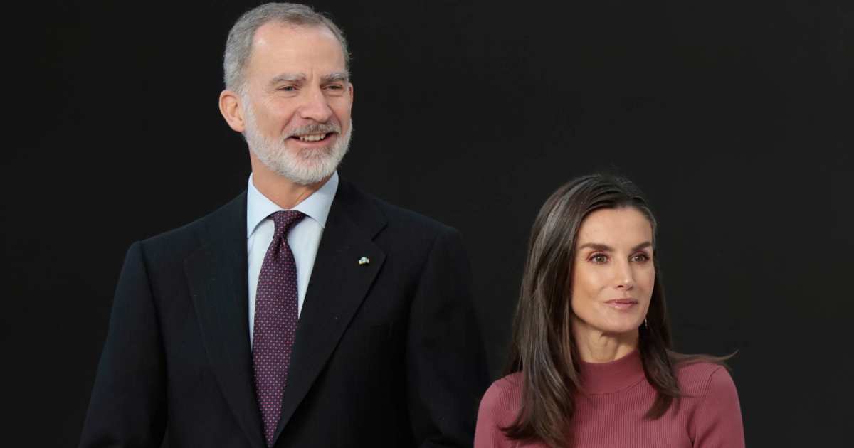 La luminosa felicitación de Navidad de los Reyes Felipe y Letizia desde ...