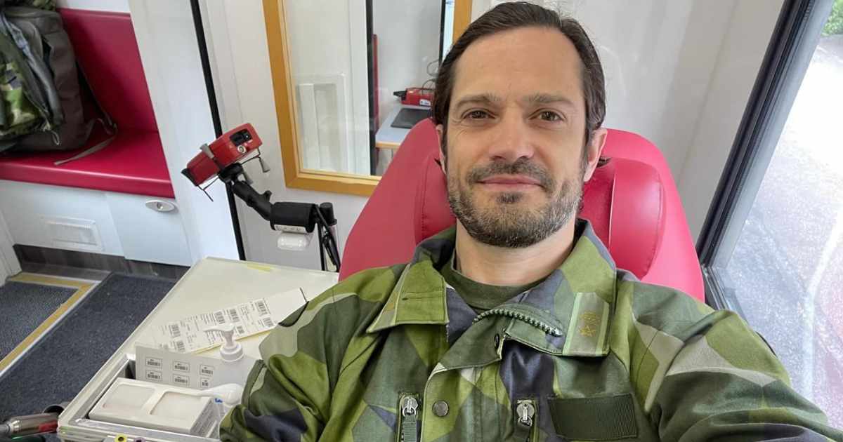 Carlos Felipe de Suecia, en el hospital días después del bautizo de ...