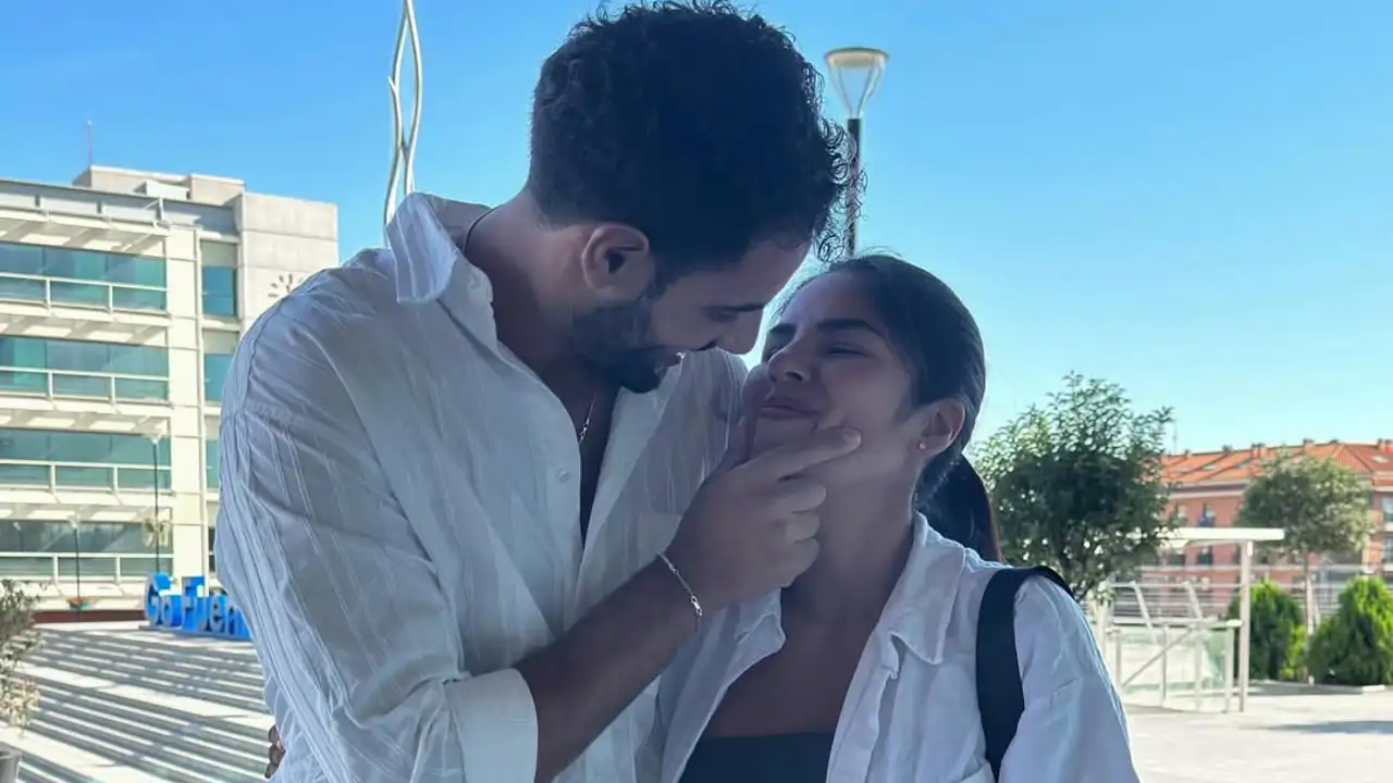 Isa Pantoja, completamente derretida, comparte desde el hospital el ...