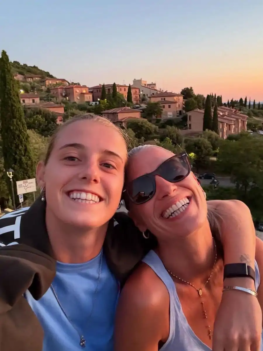 Laura Sánchez abre el álbum más íntimo de sus vacaciones con su hija ...