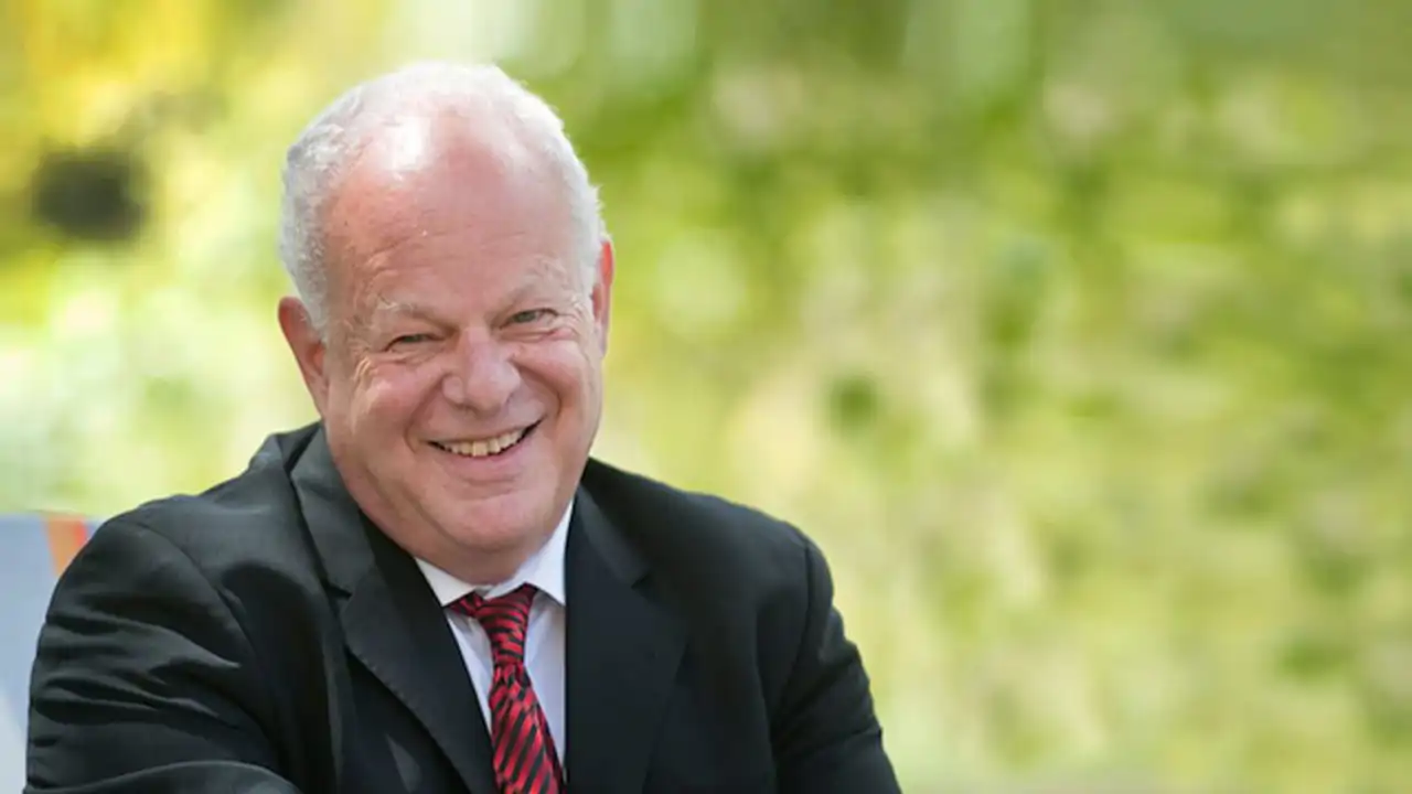 Martin Seligman, padre de la psicología positiva: “A ser feliz se aprende. Hay que practicarlo ...