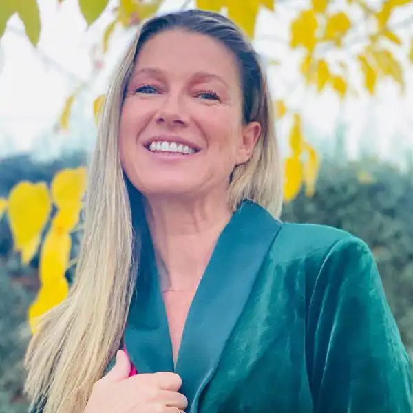 Anne Igartiburu (56 años), sobre su infancia: "Nunca olvidaré la niña ...