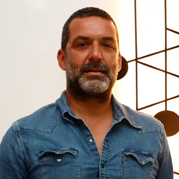 Jaime Anglada, íntimo amigo del Rey Felipe VI, recibe el alta hospitalaria tras su grave accidente