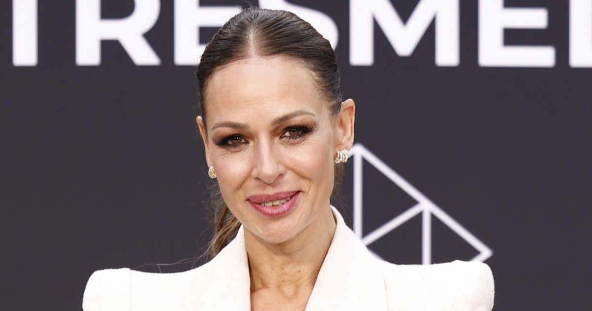 Eva González arrasa en el Festival de Vitoria con el traje con ...