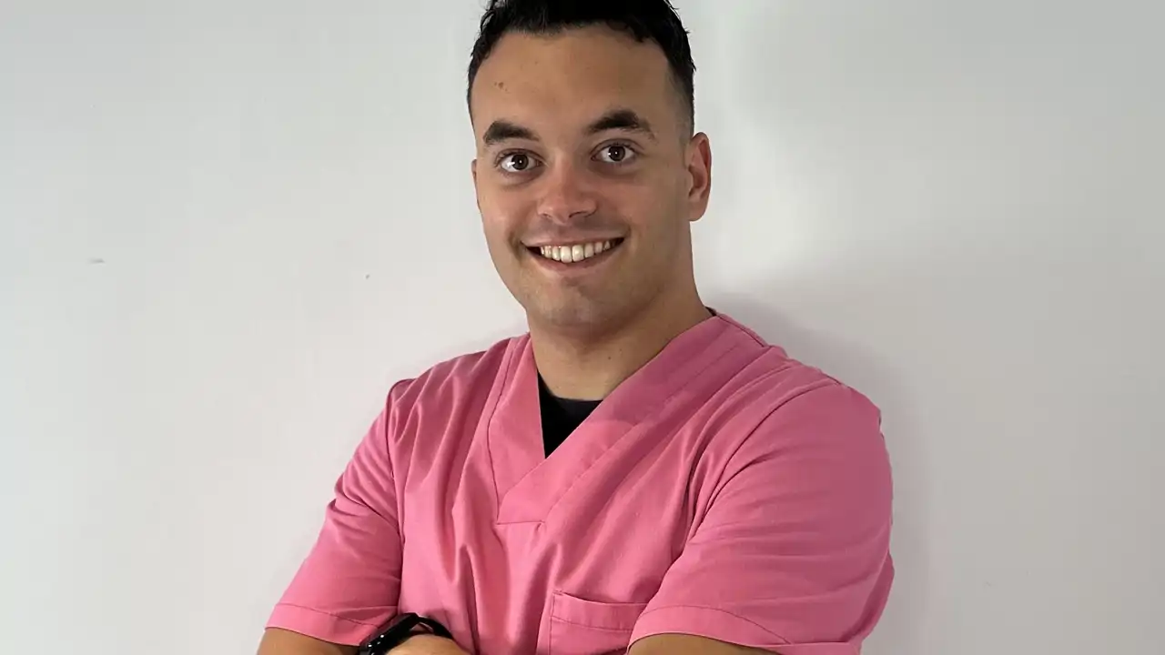 Alejandro Martínez, podólogo, sobre el calzado 'barefoot': "Si nunca se ha usado, lo ...