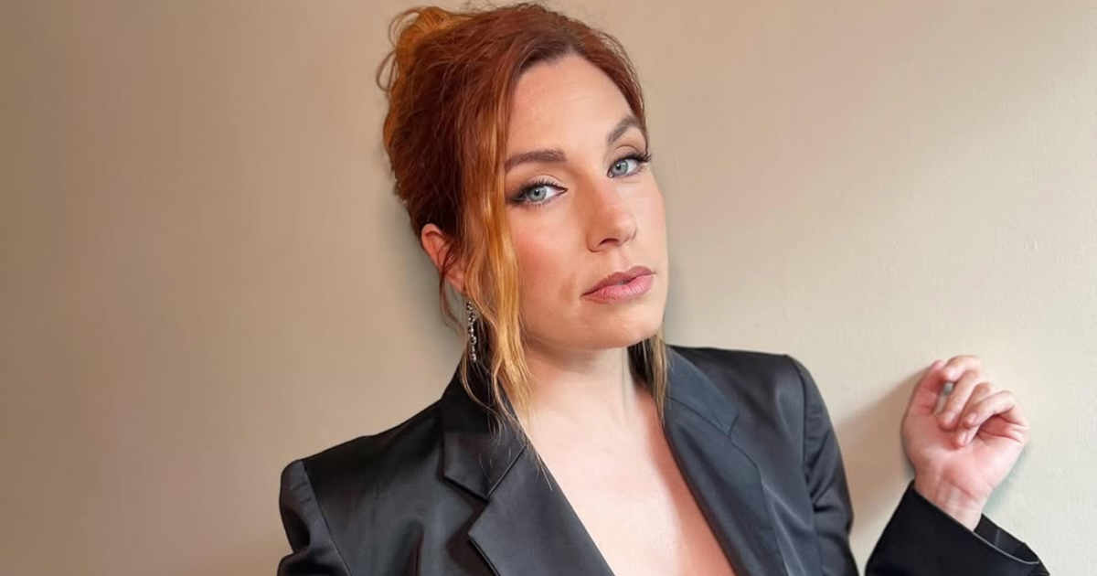 Leire Martínez abre las puertas de su salón de concepto abierto a la cocina lleno de recuerdos ...