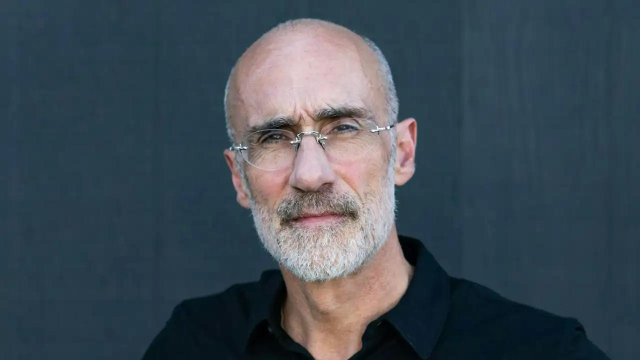 Arthur C. Brooks, experto en felicidad de Harvard: “Hay 4 hábitos que ...