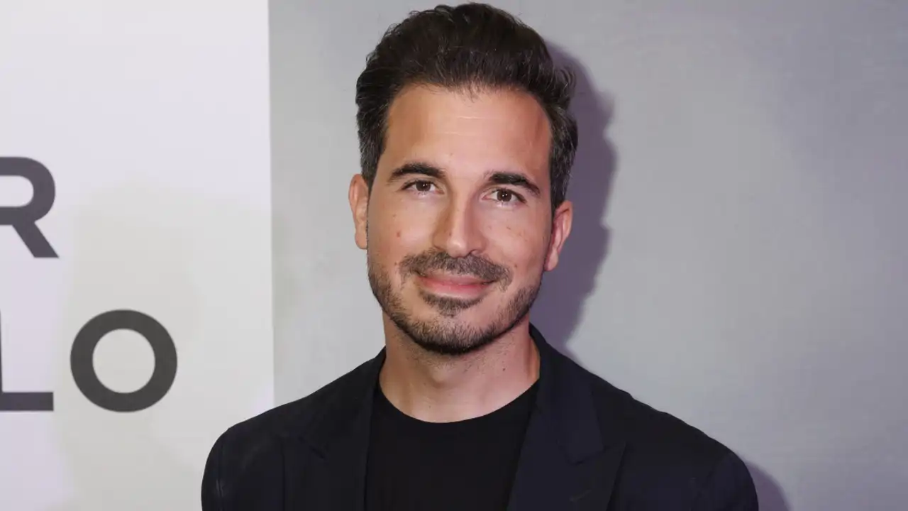 Javier Castillo (38 años), escritor superventas: "Crecí en una familia ...