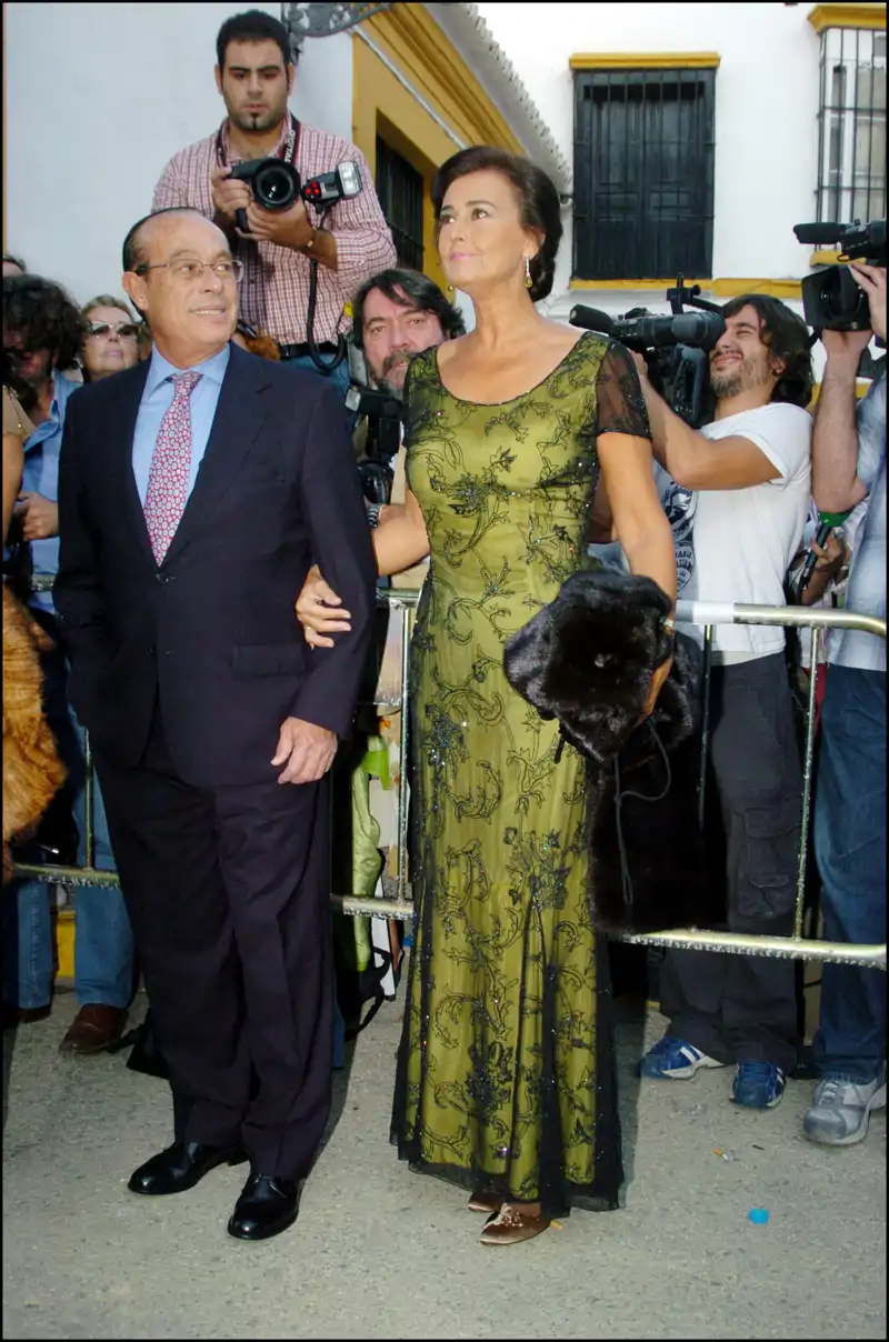 Del tropiezo de Lydia Bosch al vestido joya de Paloma Cuevas: todos los ...