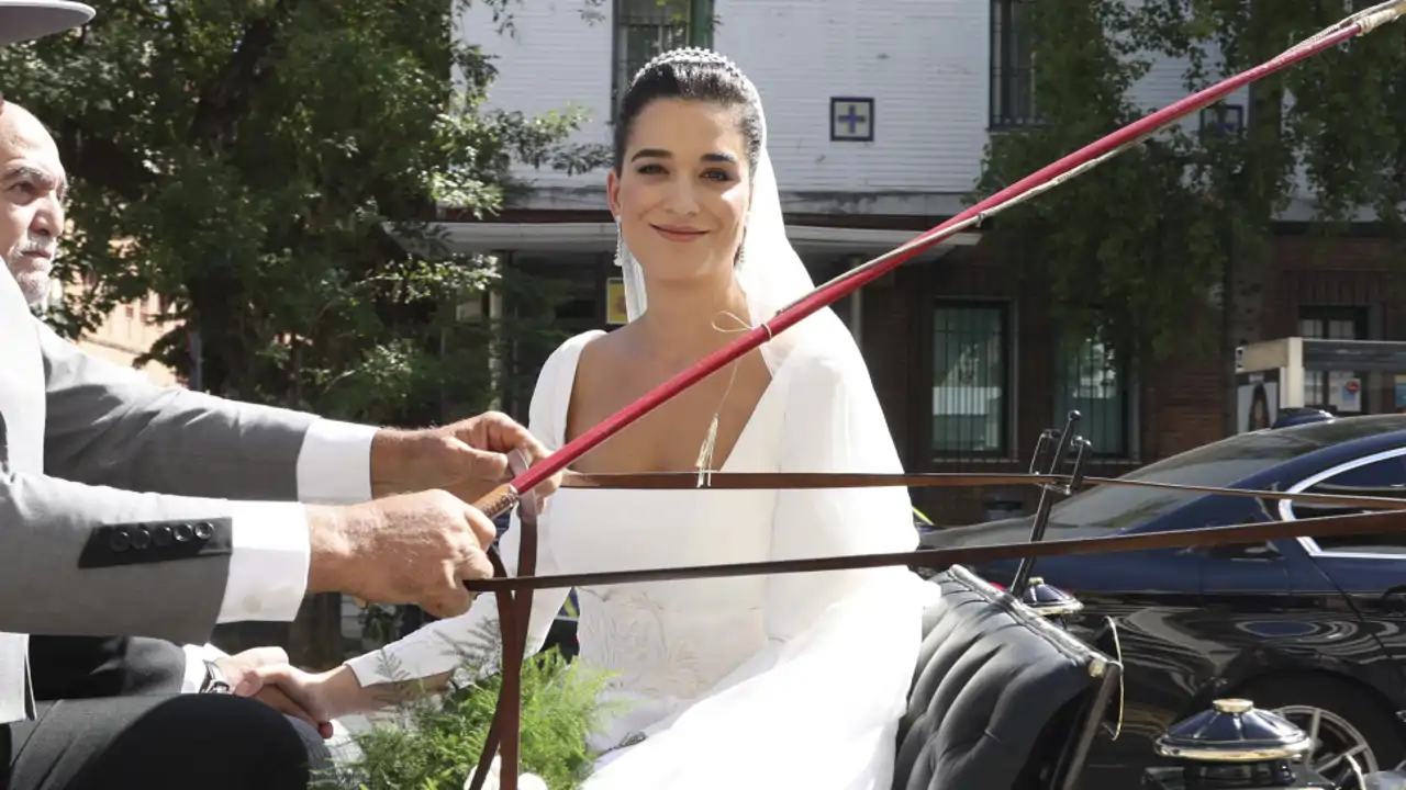 Bárbara Mirjan, una novia deslumbrante, arrasa en su boda con un ...