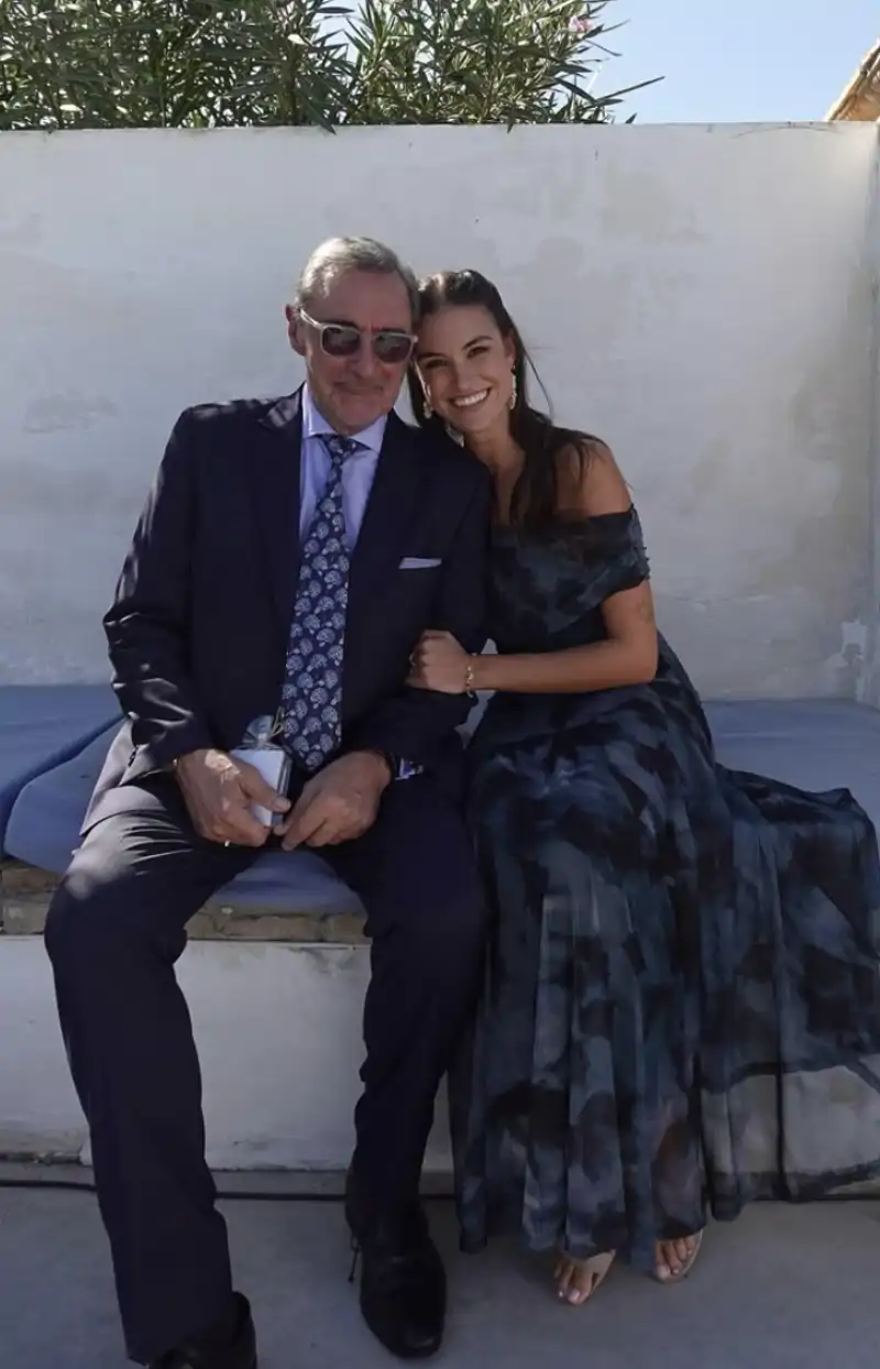 Las “hijastras” de Carlos Herrera: así son Paula y Sofía, fruto de la ...