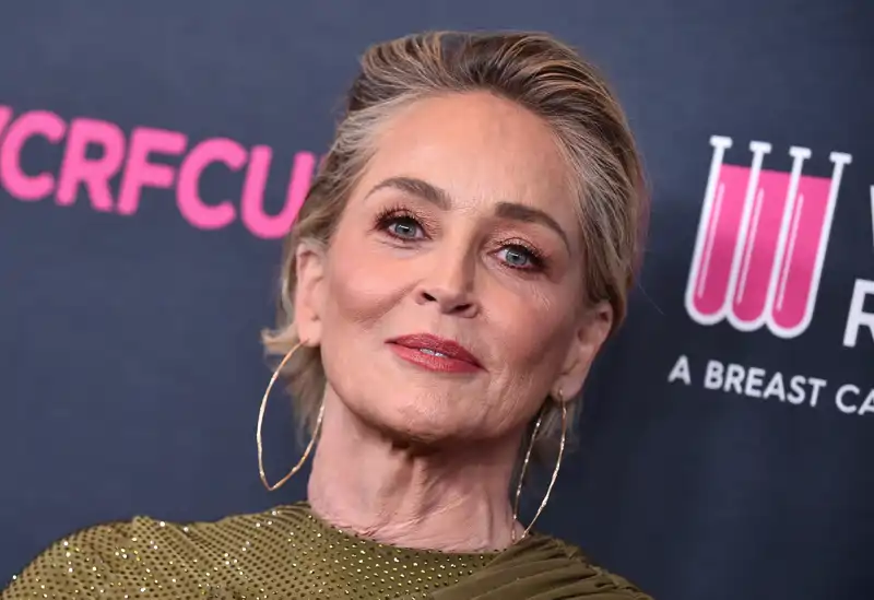 Sharon Stone (67 años): "Mi madre era muy dura y hace años, le pregunté ...