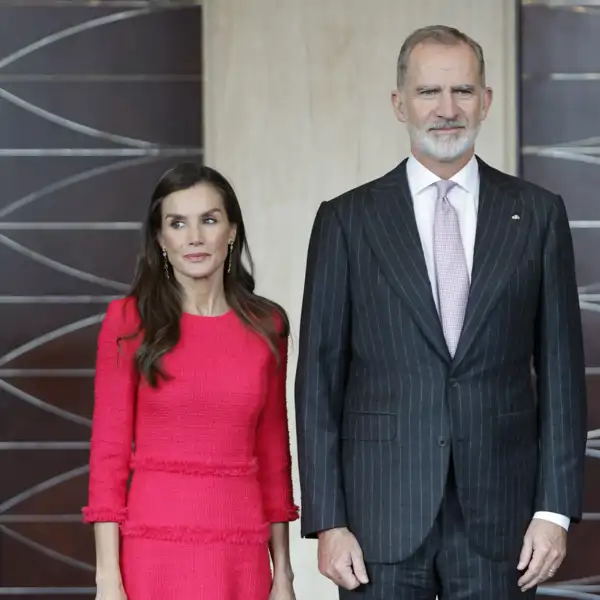 Las mejores fotos de la primera jornada de los Reyes Felipe y Letizia en China: del encuentro ...