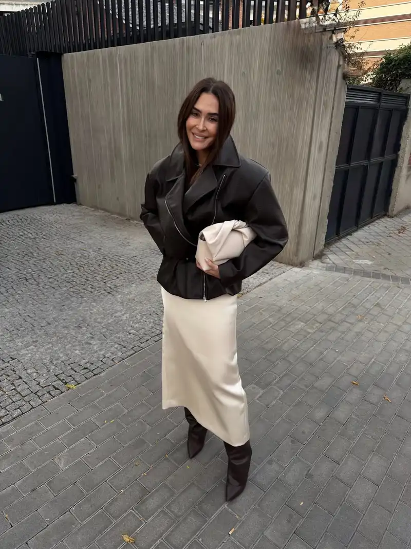 Vicky Martín Berrocal arrasa con su look casual más cañero: con falda ...