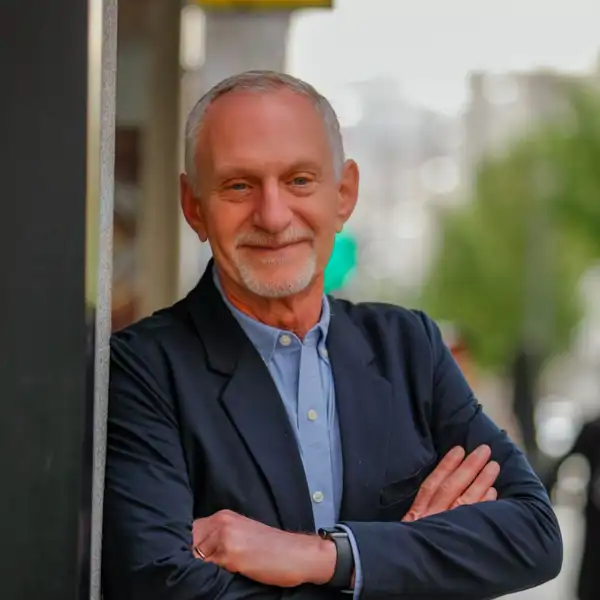 Matthieu Ricard, el monje budista considerado el hombre más feliz del ...