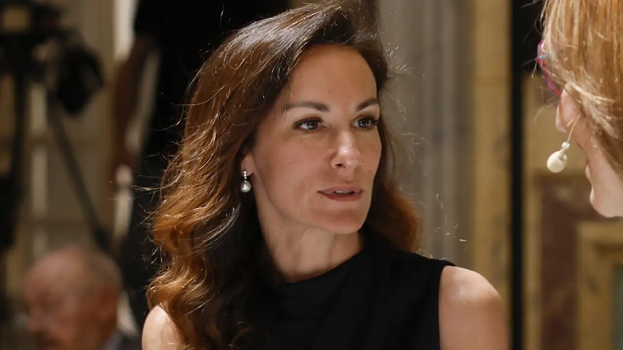 El vestido más aplaudido de la Reina Letizia en Mallorca ya lo lleva ...