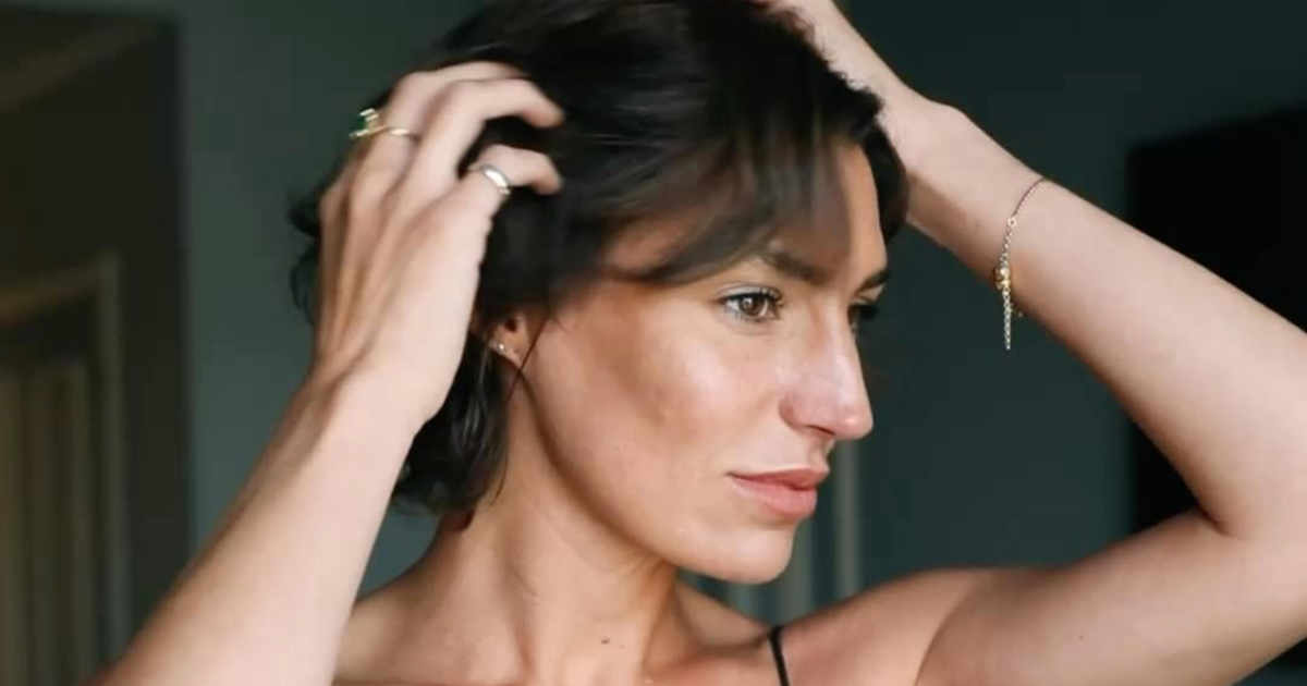 Nos colamos en el dormitorio abuhardillado de Eugenia Osborne: textiles ...