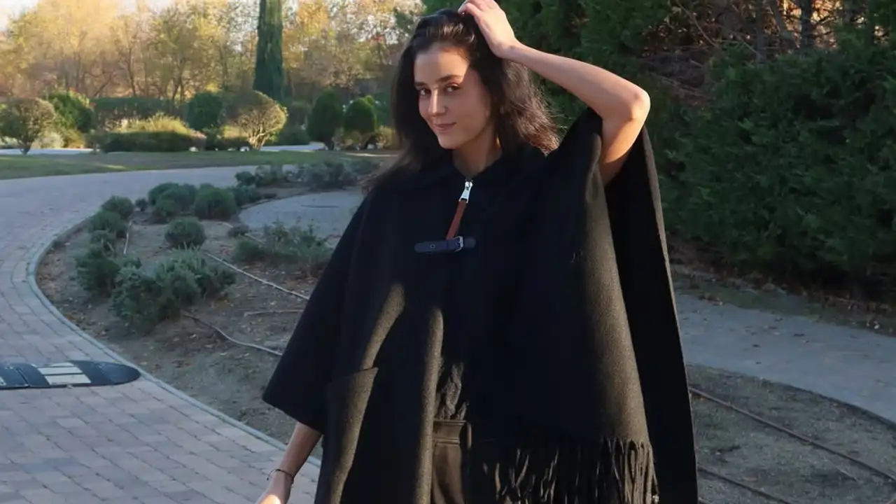 Victoria Federica, a lo Reina Letizia, planta cara al frío con capa ...