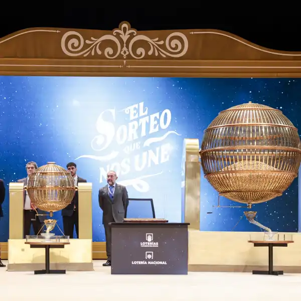 Rocío Jurado y el décimo 12042: una imagen icónica que une a 'La más ...