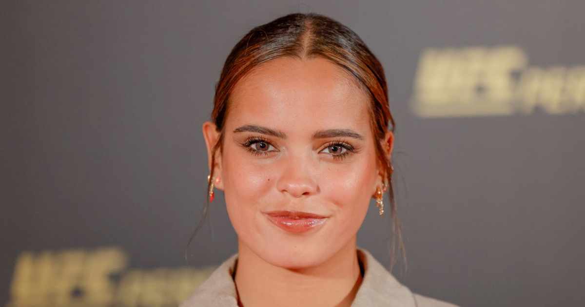 Del conjunto 'casual' con botas de Gloria Camila al top negro que más ...