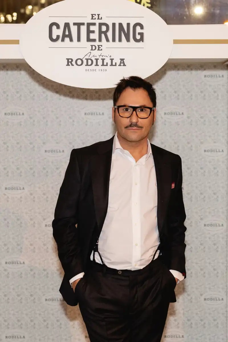 David Francés, maquillador: "A partir de los 50, un combo que nunca falla en Nochevieja es un ...