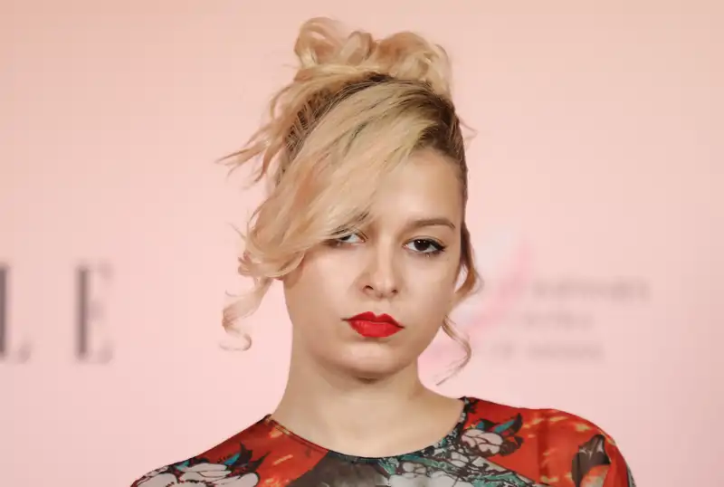 Así es la vida actual de Dora Postigo, hija de Bimba Bosé: actriz ...