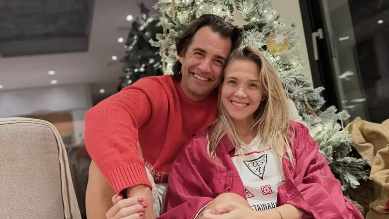 Estilismos navideños, algo de caos y un árbol lleno de detalles: nos ...