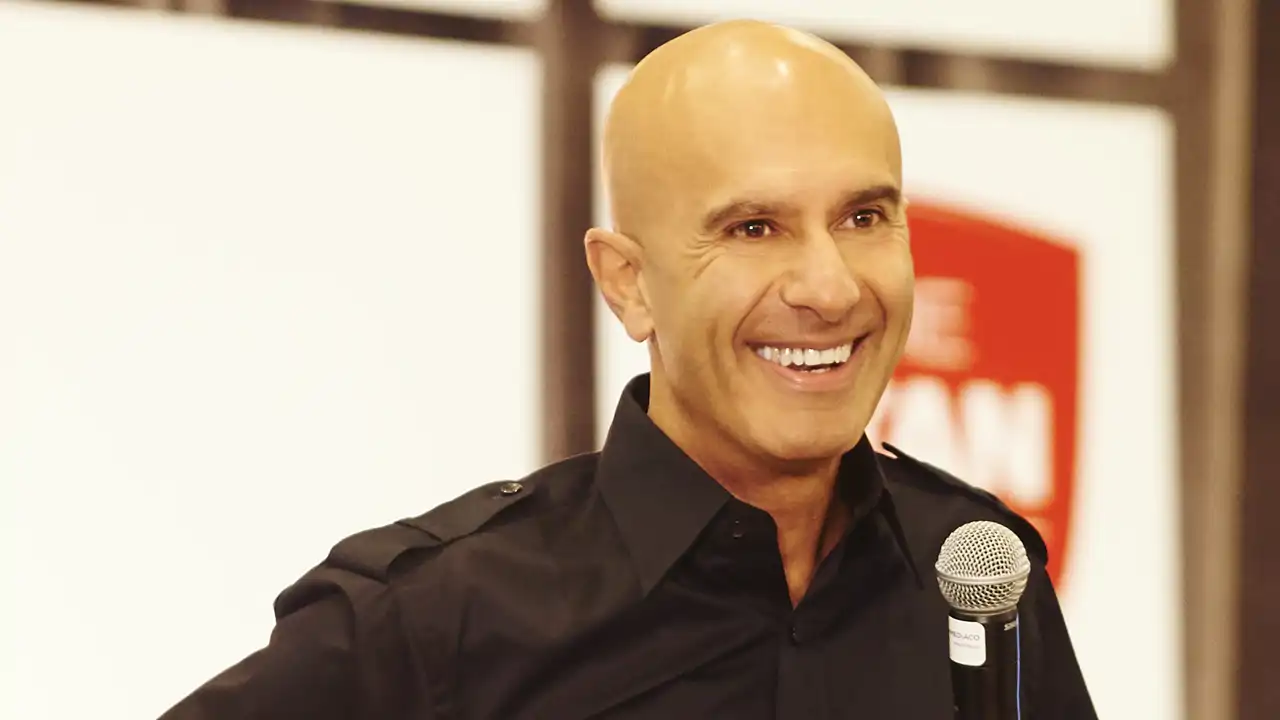 Robin S. Sharma, escritor: “Nadie es responsable de nuestra felicidad ...