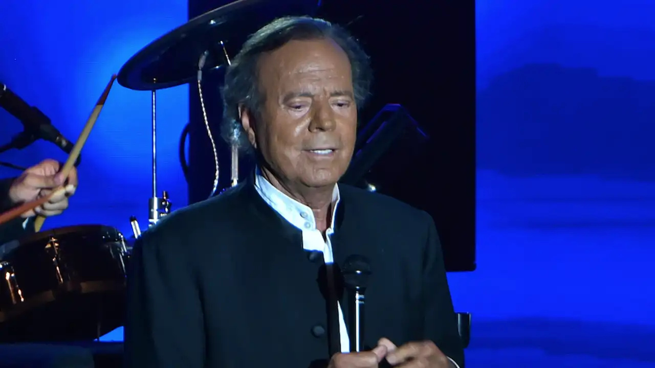 El autor de la última biografía de Julio Iglesias, “consternado” tras ...
