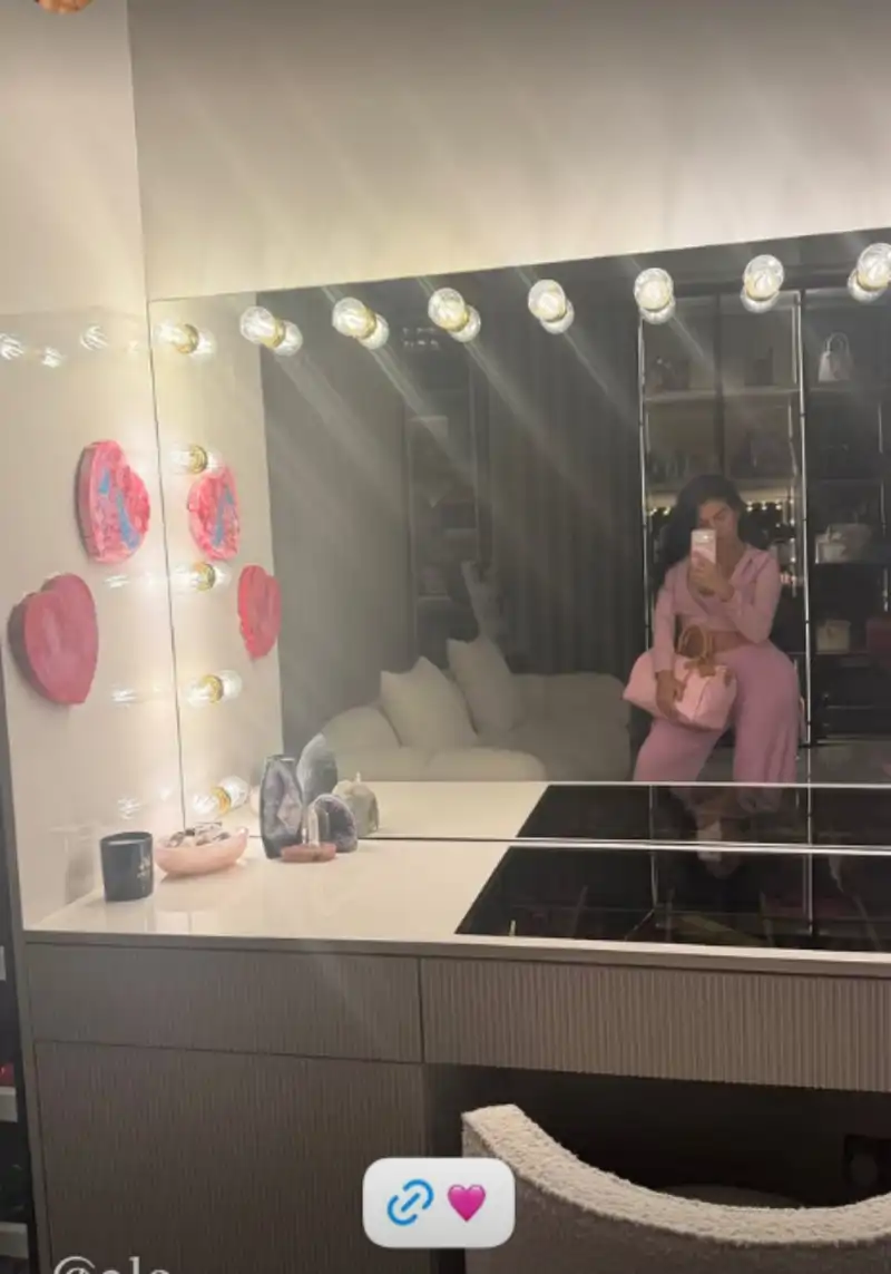 Georgina Rodríguez muestra el inmenso vestidor con tocador de su ...