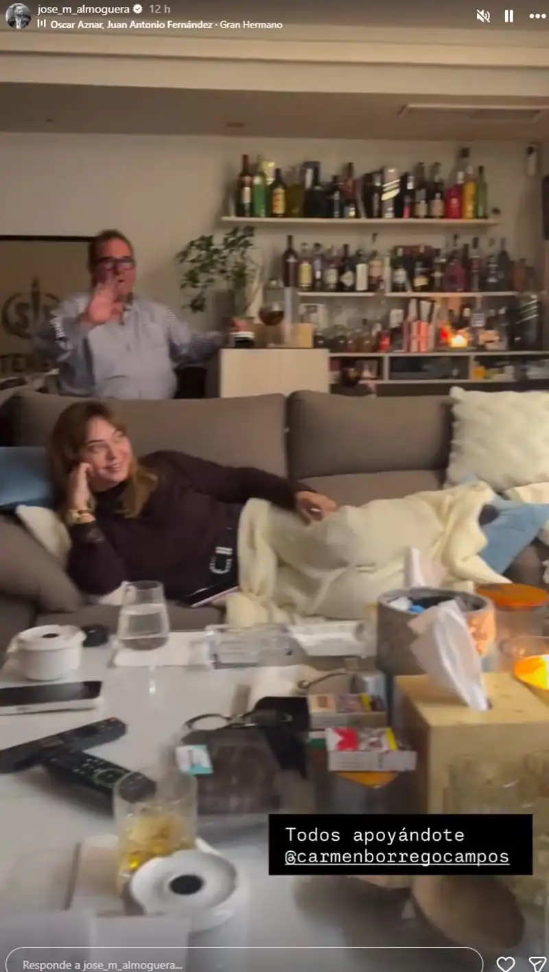 Descubrimos el impresionante salón de Terelu Campos: con minibar y un ...