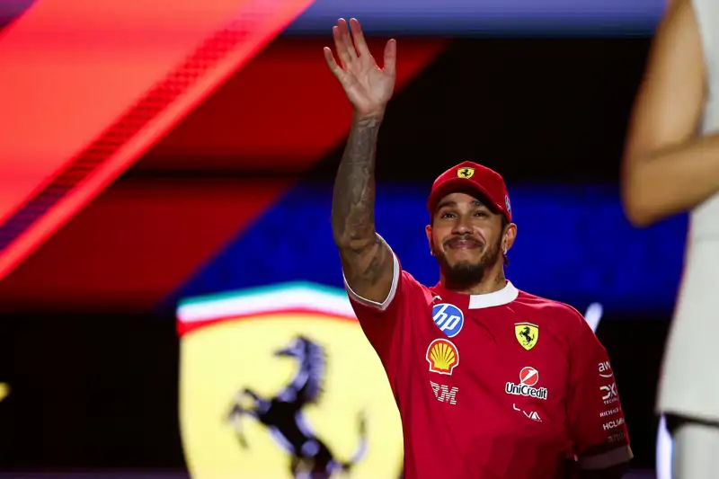 Lewis Hamilton (41 años) se sincera sobre su traumática infancia ...