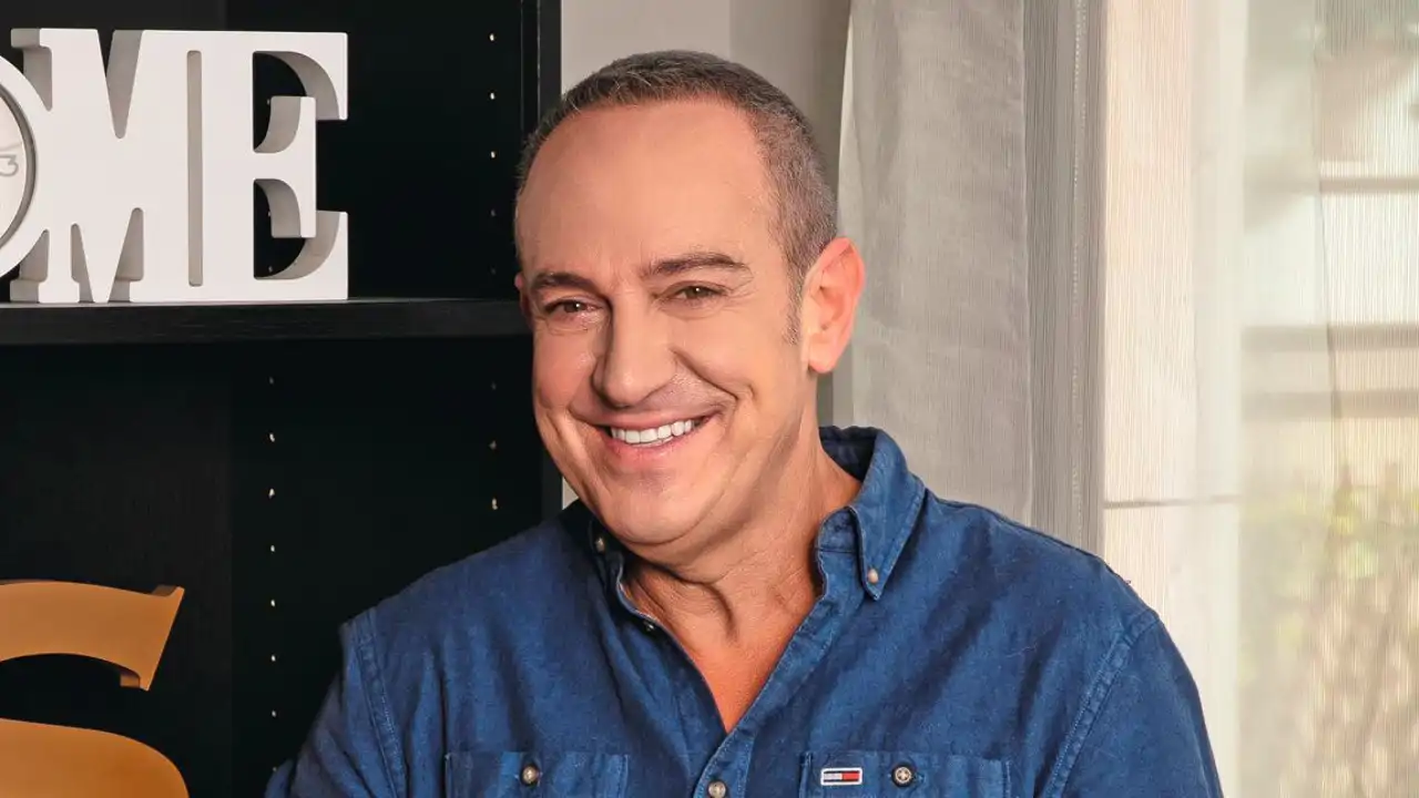Víctor Sandoval abre las puertas a SEMANA de su coqueto ático en Madrid ...