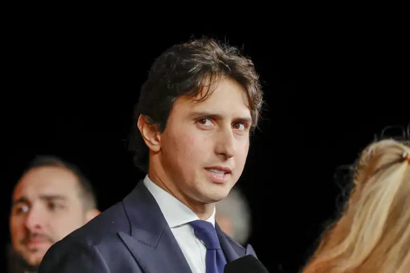Roca Rey actualiza su estado de salud en el proceso de rehabilitación ...