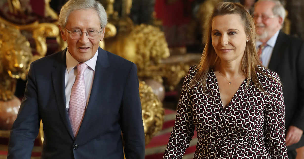 Ángela Rodrigo, viuda de Fernando Ónega, recoge un premio en homenaje ...