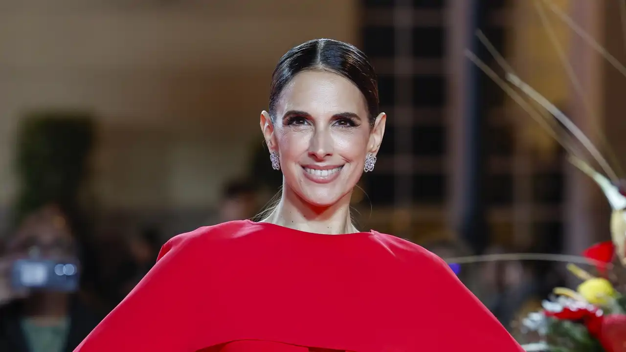 Nuria Fergó, sobre su infancia: "Los domingos comía pollo asado con mis ...
