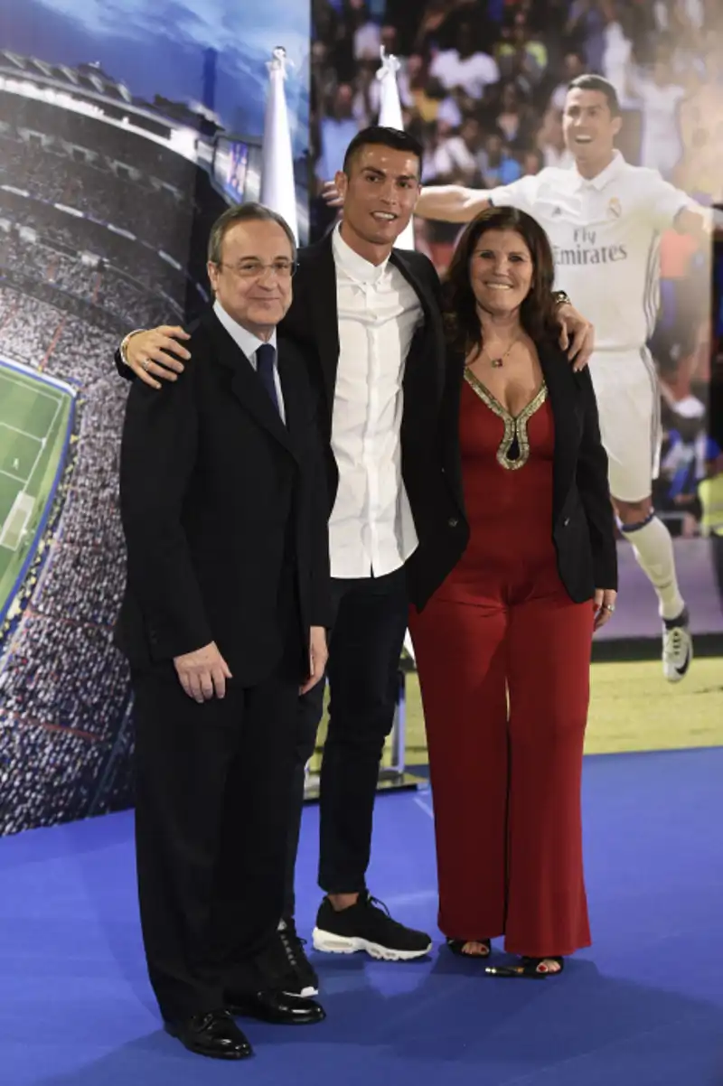 Dolores Aveiro, madre de Cristiano Ronaldo (41 años): "Es un padre ...
