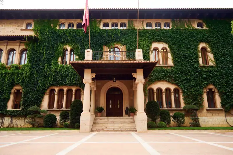 Entramos en la Casa dels Posaders del Palacio de Marivent: la ...