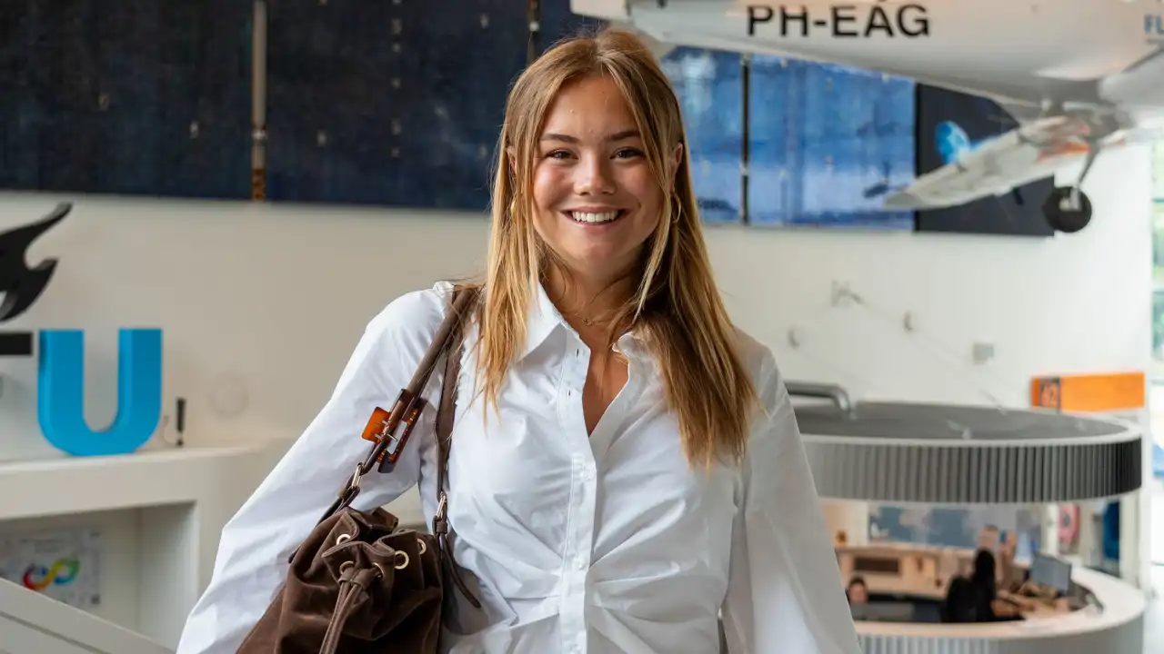 El look de la Princesa Ariane para su primer día de Universidad ...